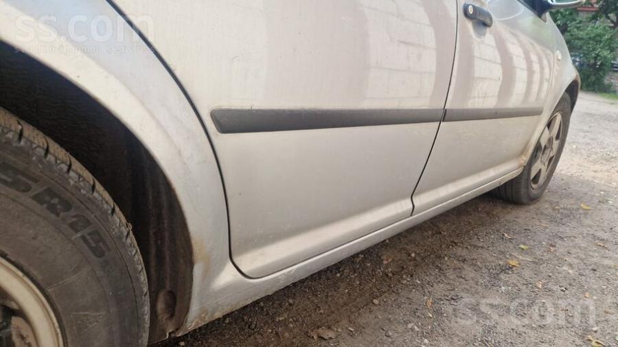 Pelēks Volkswagen Golf 2003 Rīga, ar dzinēja tilpumu 1.90 L un nobraukumu 290 tūkst. km par 620 €, foto 7 vietnē AUTOMOTO.COM.LV