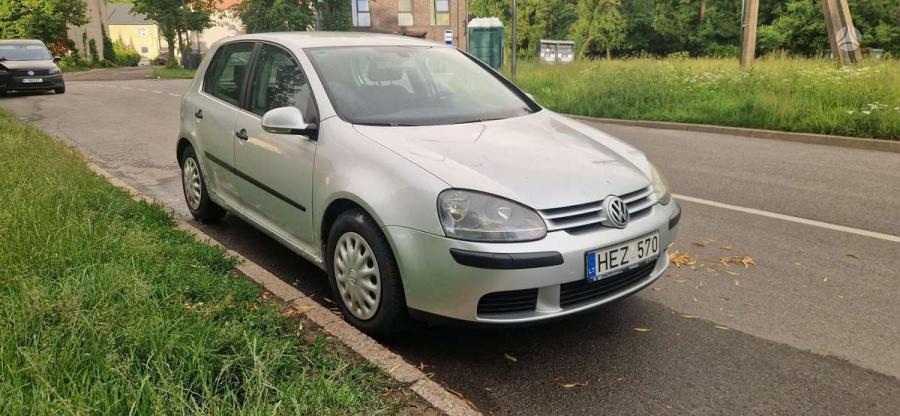 Pelēks Volkswagen Golf 2003 Kauņa, ar dzinēja tilpumu 1.60 L un nobraukumu 131 tūkst. km par 1000 €, foto 5 vietnē AUTOMOTO.COM.LV
