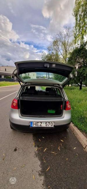 Pelēks Volkswagen Golf 2003 Kauņa, ar dzinēja tilpumu 1.60 L un nobraukumu 131 tūkst. km par 1000 €, foto 10 vietnē AUTOMOTO.COM.LV