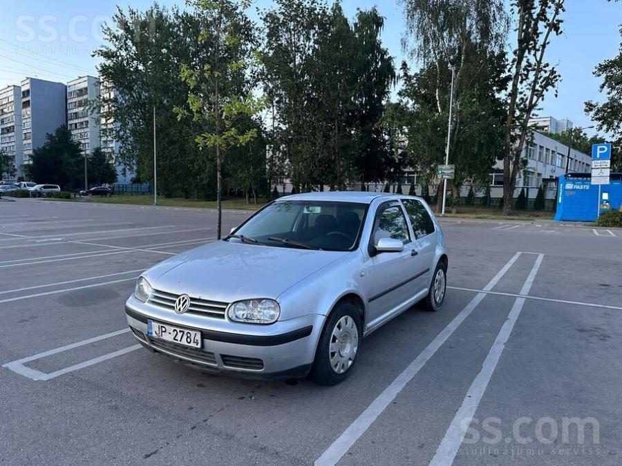 Grey Volkswagen Golf 2003 in Riga, with an engine capacity of 1.90 L and mileage of 390 thousand km for 1000 €, photo 1 on AUTOMOTO.COM.LV