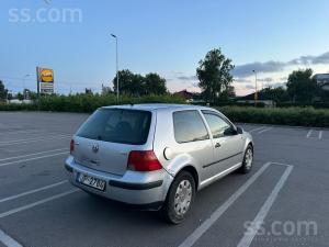 Grey Volkswagen Golf 2003 in Riga, with an engine capacity of 1.90 L and mileage of 390 thousand km for 1000 €, photo 5 on AUTOMOTO.COM.LV