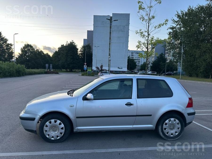 Grey Volkswagen Golf 2003 in Riga, with an engine capacity of 1.90 L and mileage of 390 thousand km for 1000 €, photo 7 on AUTOMOTO.COM.LV