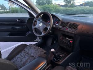 Grey Volkswagen Golf 2003 in Riga, with an engine capacity of 1.90 L and mileage of 390 thousand km for 1000 €, photo 9 on AUTOMOTO.COM.LV