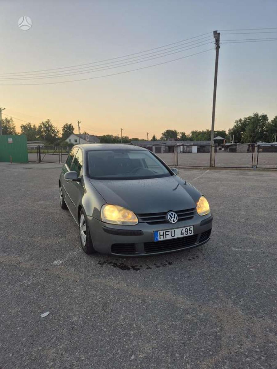 Pelēks Volkswagen Golf 2003 Vilkaviškis, ar dzinēja tilpumu 1.90 L un nobraukumu 374 tūkst. km par 850 €, foto 1 vietnē AUTOMOTO.COM.LV