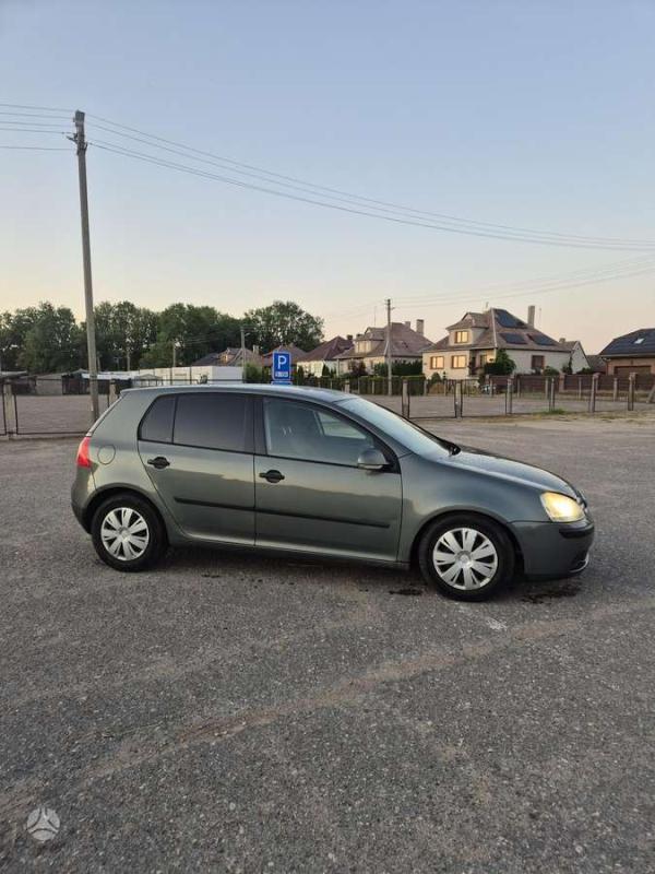Grey Volkswagen Golf 2003 in Vilkaviskis, with an engine capacity of 1.90 L and mileage of 374 thousand km for 850 €, photo 2 on AUTOMOTO.COM.LV