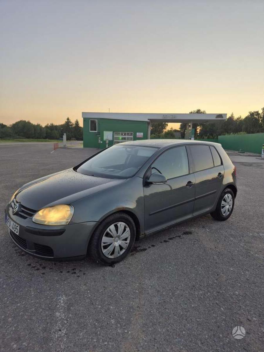 Pelēks Volkswagen Golf 2003 Vilkaviškis, ar dzinēja tilpumu 1.90 L un nobraukumu 374 tūkst. km par 850 €, foto 6 vietnē AUTOMOTO.COM.LV