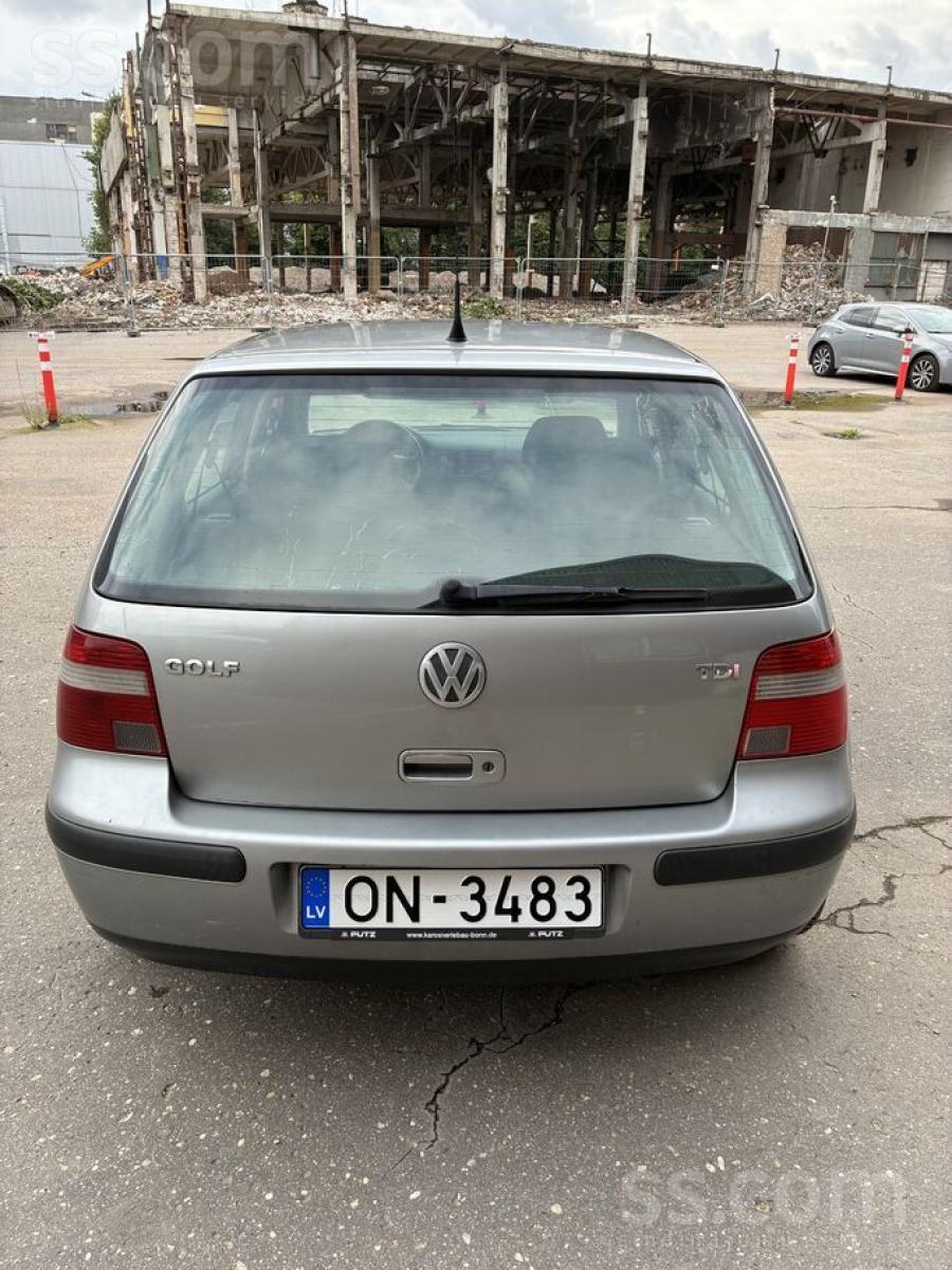Grey Volkswagen Golf 2003 in Riga, with an engine capacity of 1.90 L and mileage of 254 thousand km for 2450 €, photo 7 on AUTOMOTO.COM.LV