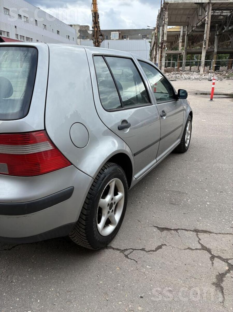 Grey Volkswagen Golf 2003 in Riga, with an engine capacity of 1.90 L and mileage of 254 thousand km for 2450 €, photo 10 on AUTOMOTO.COM.LV