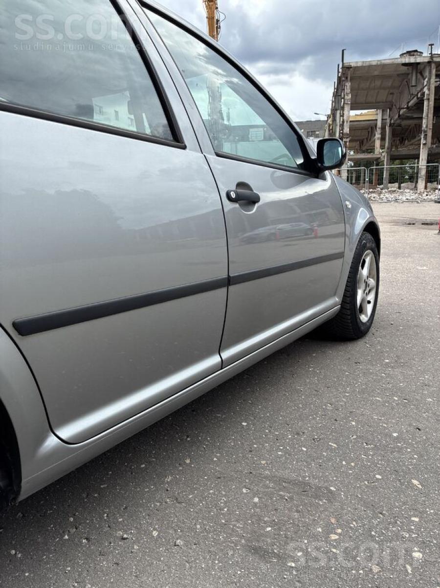 Grey Volkswagen Golf 2003 in Riga, with an engine capacity of 1.90 L and mileage of 254 thousand km for 2450 €, photo 12 on AUTOMOTO.COM.LV