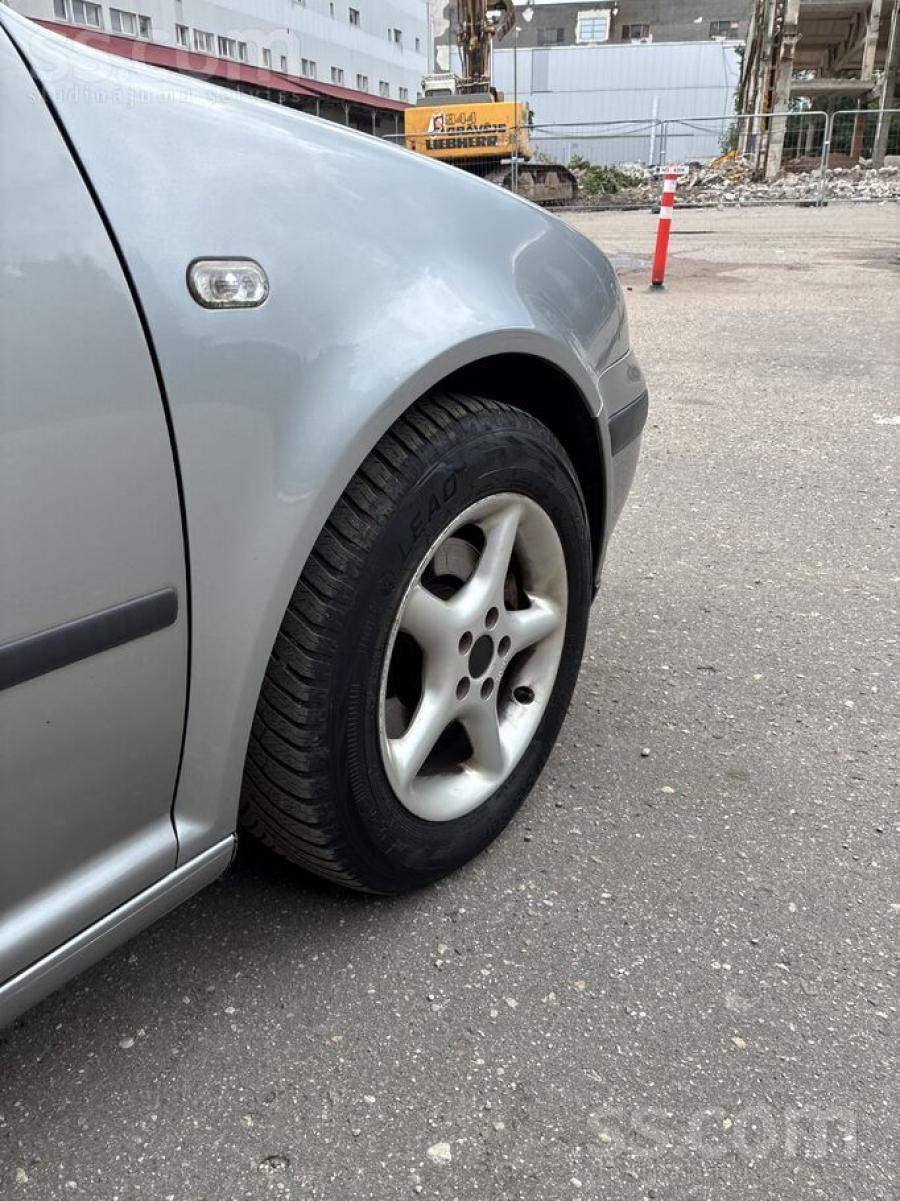 Grey Volkswagen Golf 2003 in Riga, with an engine capacity of 1.90 L and mileage of 254 thousand km for 2450 €, photo 14 on AUTOMOTO.COM.LV
