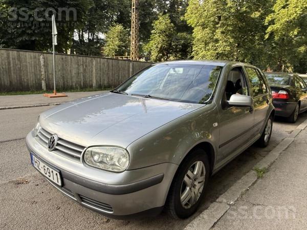 Pelēks Volkswagen Golf 2003 Rīga, ar dzinēja tilpumu 1.60 L un nobraukumu 230 tūkst. km par 1650 €, foto 1 vietnē AUTOMOTO.COM.LV