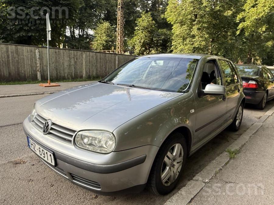 Pelēks Volkswagen Golf 2003 Rīga, ar dzinēja tilpumu 1.60 L un nobraukumu 230 tūkst. km par 1650 €, foto 1 vietnē AUTOMOTO.COM.LV