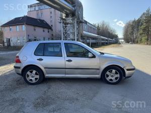 Pelēks Volkswagen Golf 2003 Rīga, ar dzinēja tilpumu 1.90 L un nobraukumu 570 tūkst. km par 1000 €, foto 3 vietnē AUTOMOTO.COM.LV