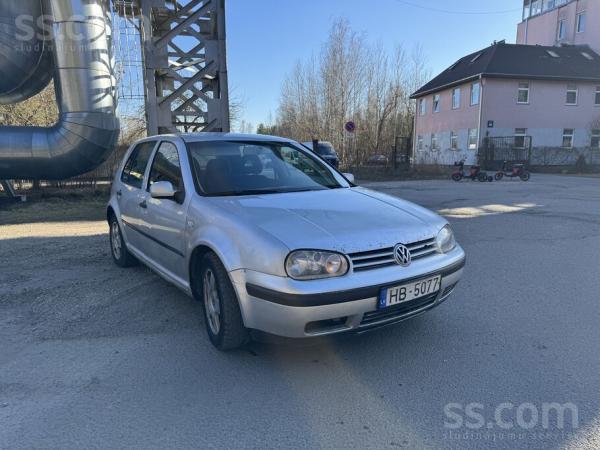 Pelēks Volkswagen Golf 2003 Rīga, ar dzinēja tilpumu 1.90 L un nobraukumu 570 tūkst. km par 1000 €, foto 3 vietnē AUTOMOTO.COM.LV