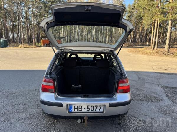 Pelēks Volkswagen Golf 2003 Rīga, ar dzinēja tilpumu 1.90 L un nobraukumu 570 tūkst. km par 1000 €, foto 7 vietnē AUTOMOTO.COM.LV