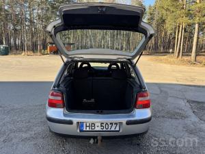 Pelēks Volkswagen Golf 2003 Rīga, ar dzinēja tilpumu 1.90 L un nobraukumu 570 tūkst. km par 1000 €, foto 8 vietnē AUTOMOTO.COM.LV