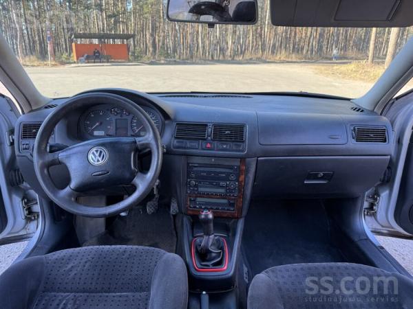 Pelēks Volkswagen Golf 2003 Rīga, ar dzinēja tilpumu 1.90 L un nobraukumu 570 tūkst. km par 1000 €, foto 9 vietnē AUTOMOTO.COM.LV