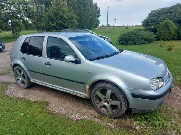 Pelēks Volkswagen Golf 2003 Daugavpils, ar dzinēja tilpumu 1.90 L un nobraukumu 330 tūkst. km par 1200 €, foto 4 vietnē AUTOMOTO.COM.LV