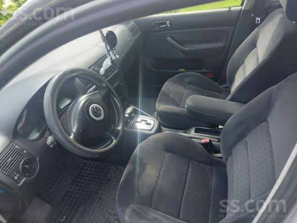 Pelēks Volkswagen Golf 2003 Daugavpils, ar dzinēja tilpumu 1.90 L un nobraukumu 330 tūkst. km par 1200 €, foto 9 vietnē AUTOMOTO.COM.LV