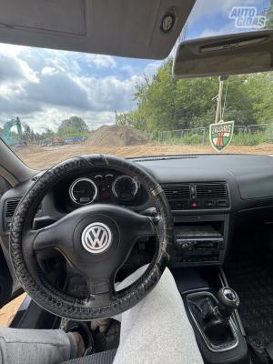Grey Volkswagen Golf 2003 in Vilnius, with an engine capacity of 1.90 L and mileage of 351 thousand km for 600 €, photo 8 on AUTOMOTO.COM.LV