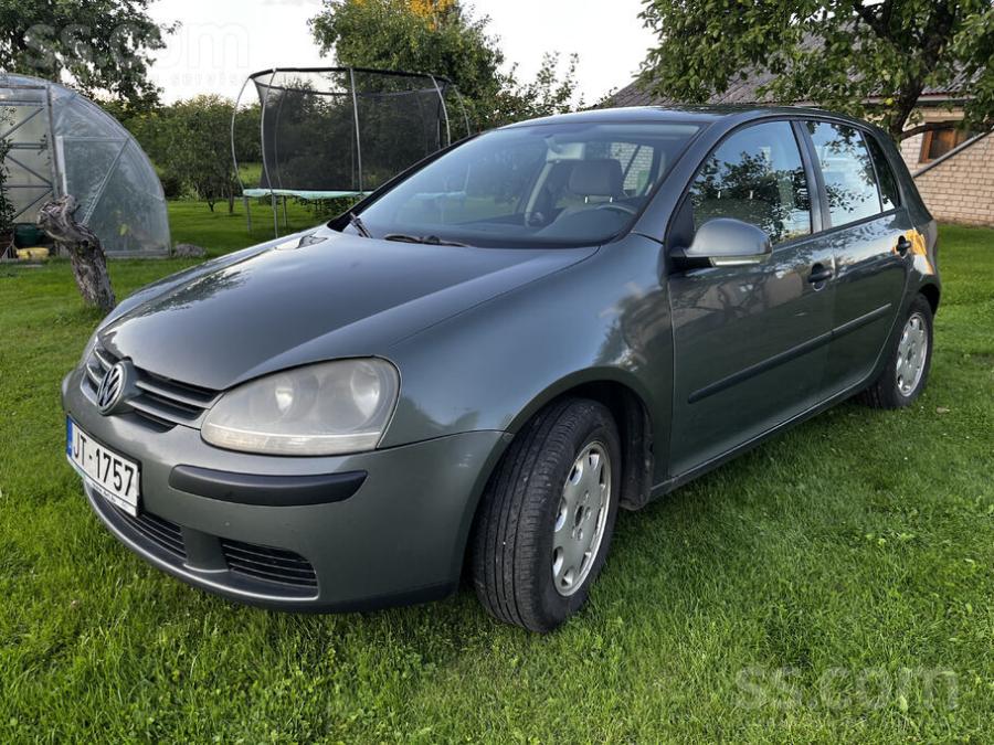 Pelēks Volkswagen Golf 2003 Valmiera, ar dzinēja tilpumu 1.60 L un nobraukumu 230 tūkst. km par 1250 €, foto 3 vietnē AUTOMOTO.COM.LV