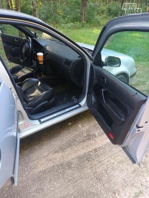 Grey Volkswagen Golf 2003 in Vilnius, with an engine capacity of 1.90 L and mileage of 385 thousand km for 1000 €, photo 9 on AUTOMOTO.COM.LV