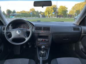 Pelēks Volkswagen Golf 2003 Saue, ar dzinēja tilpumu 1.90 L un nobraukumu 291 tūkst. km par 2200 €, foto 8 vietnē AUTOMOTO.COM.LV