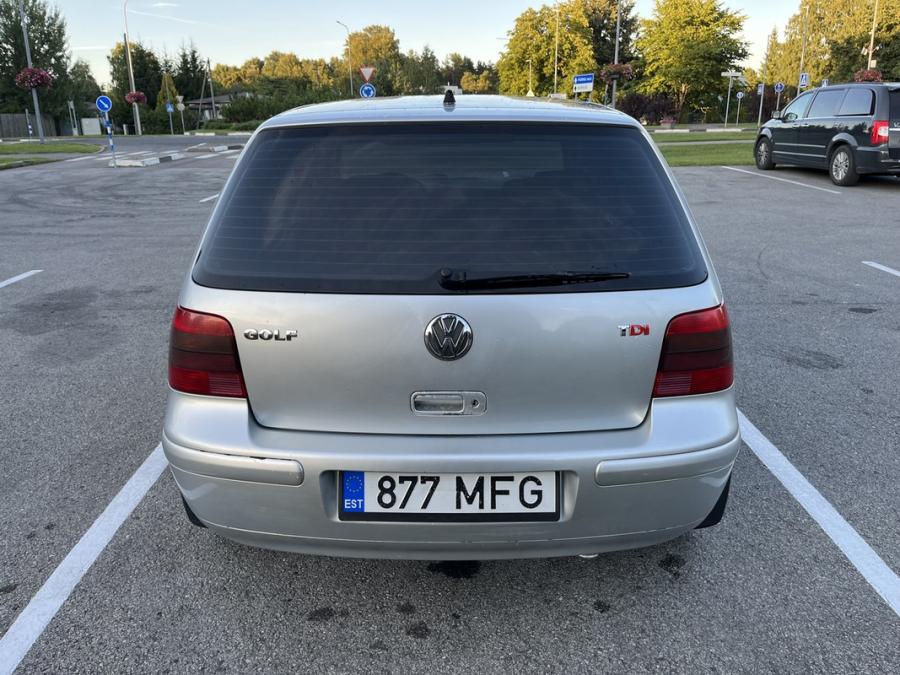 Pelēks Volkswagen Golf 2003 Saue, ar dzinēja tilpumu 1.90 L un nobraukumu 291 tūkst. km par 2200 €, foto 17 vietnē AUTOMOTO.COM.LV