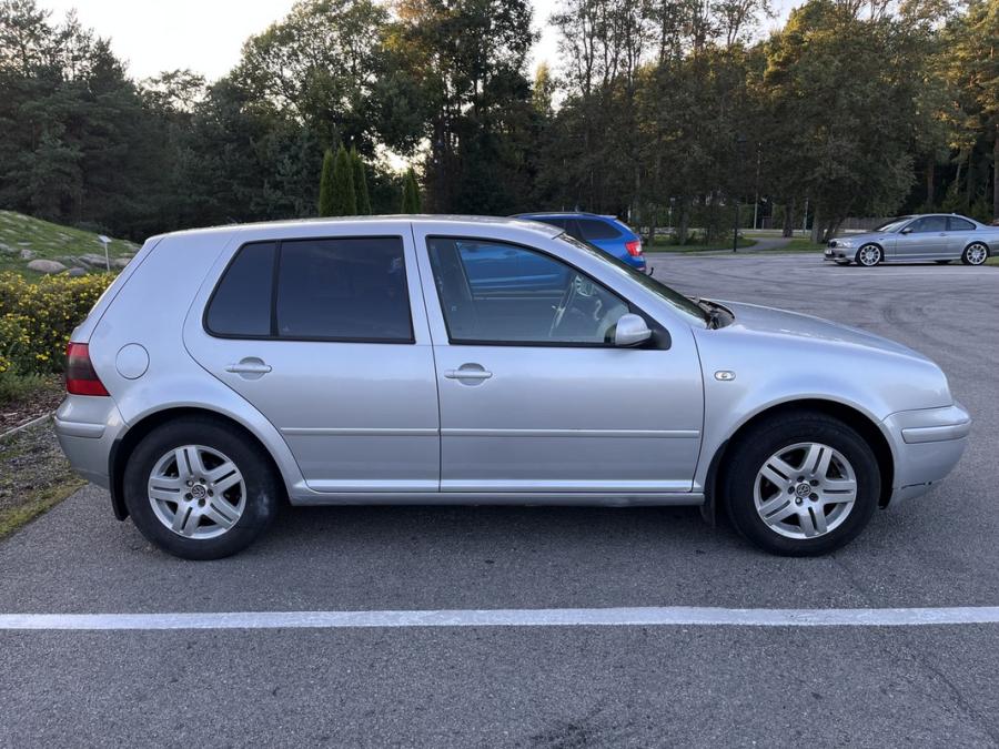 Pelēks Volkswagen Golf 2003 Saue, ar dzinēja tilpumu 1.90 L un nobraukumu 291 tūkst. km par 2200 €, foto 18 vietnē AUTOMOTO.COM.LV