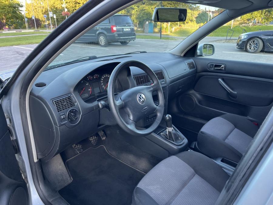Pelēks Volkswagen Golf 2003 Saue, ar dzinēja tilpumu 1.90 L un nobraukumu 291 tūkst. km par 2200 €, foto 19 vietnē AUTOMOTO.COM.LV