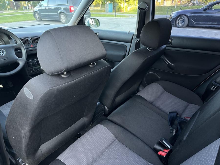 Pelēks Volkswagen Golf 2003 Saue, ar dzinēja tilpumu 1.90 L un nobraukumu 291 tūkst. km par 2200 €, foto 20 vietnē AUTOMOTO.COM.LV
