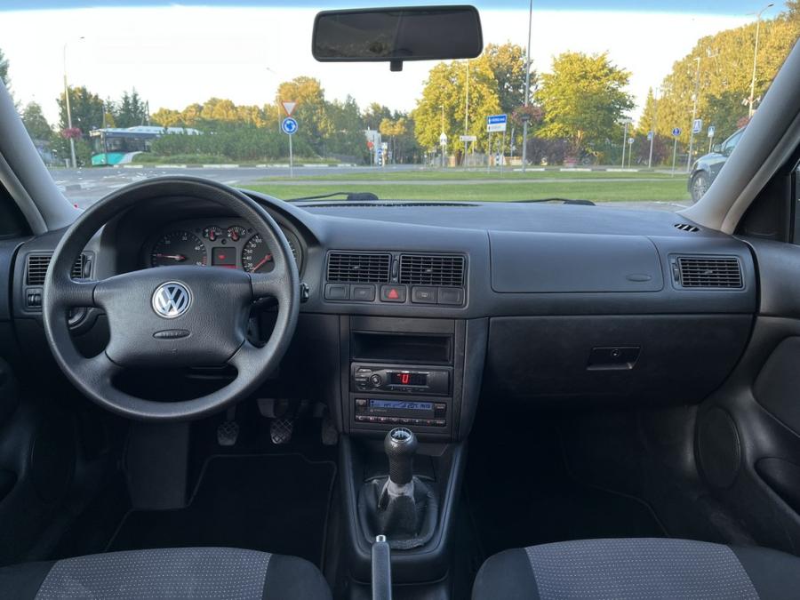 Pelēks Volkswagen Golf 2003 Saue, ar dzinēja tilpumu 1.90 L un nobraukumu 291 tūkst. km par 2200 €, foto 21 vietnē AUTOMOTO.COM.LV