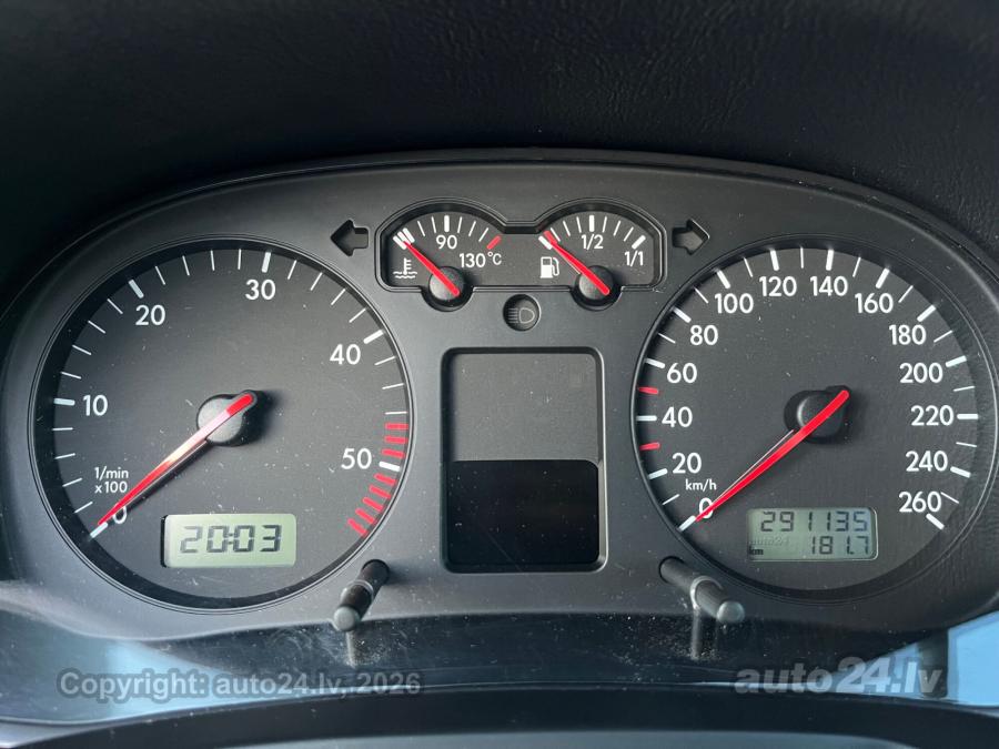 Grey Volkswagen Golf 2003 in Saue, with an engine capacity of 1.90 L and mileage of 291 thousand km for 2200 €, photo 11 on AUTOMOTO.COM.LV