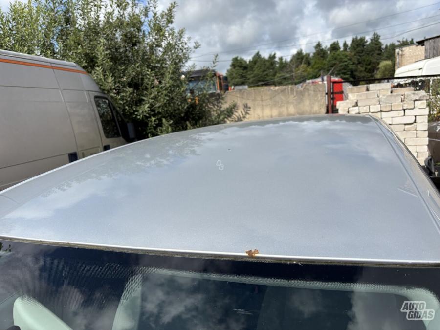 Grey Volkswagen Golf 2003 in Utena, with an engine capacity of 2.00 L and mileage of 370 thousand km for 550 €, photo 9 on AUTOMOTO.COM.LV