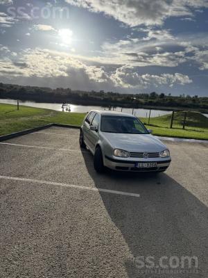 Pelēks Volkswagen Golf 2003 Preiļi, ar dzinēja tilpumu 1.90 L un nobraukumu 331 tūkst. km par 1800 €, foto 3 vietnē AUTOMOTO.COM.LV