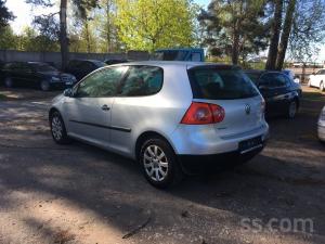 Grey Volkswagen Golf 2004 in Riga, with an engine capacity of 1.40 L and mileage of 0 thousand km for 2500 €, photo 7 on AUTOMOTO.COM.LV