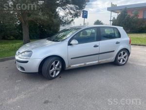 Pelēks Volkswagen Golf 2004 Cēsis, ar dzinēja tilpumu 1.40 L un nobraukumu 335 tūkst. km par 850 €, foto 1 vietnē AUTOMOTO.COM.LV
