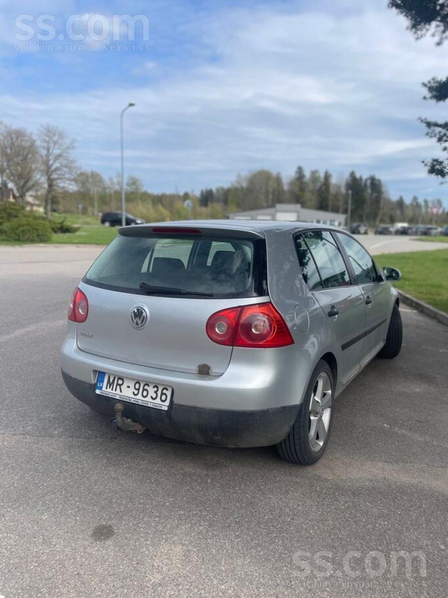 Pelēks Volkswagen Golf 2004 Cēsis, ar dzinēja tilpumu 1.40 L un nobraukumu 335 tūkst. km par 850 €, foto 5 vietnē AUTOMOTO.COM.LV