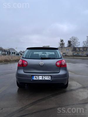 Grey Volkswagen Golf 2004 in Liepaja, with an engine capacity of 1.90 L and mileage of 281 thousand km for 2300 €, photo 6 on AUTOMOTO.COM.LV