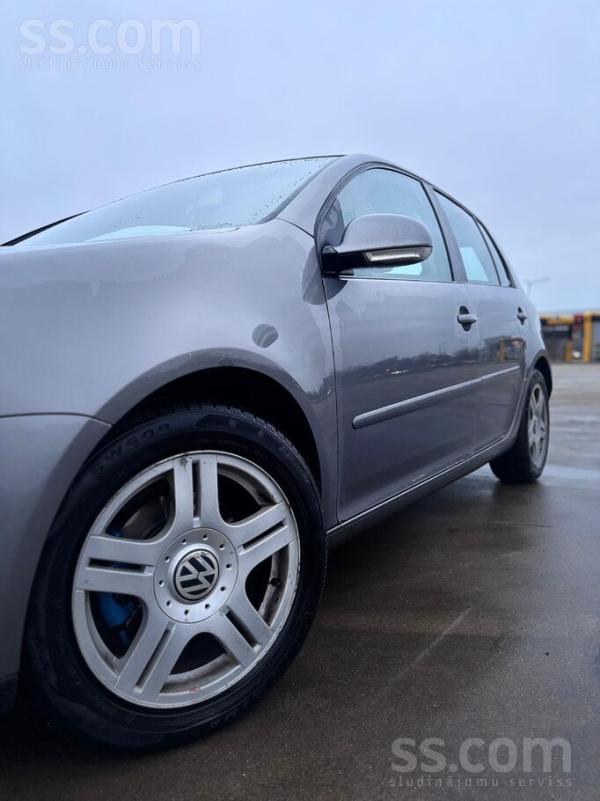 Pelēks Volkswagen Golf 2004 Liepāja, ar dzinēja tilpumu 1.90 L un nobraukumu 281 tūkst. km par 2300 €, foto 10 vietnē AUTOMOTO.COM.LV