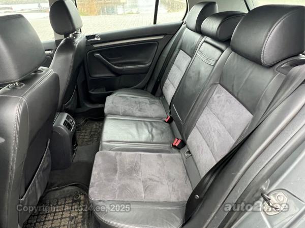 Pelēks Volkswagen Golf 2004 Tartu, ar dzinēja tilpumu 1.90 L un nobraukumu 341 tūkst. km par 1900 €, foto 8 vietnē AUTOMOTO.COM.LV