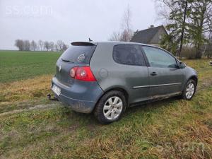 Pelēks Volkswagen Golf 2004 Jelgava, ar dzinēja tilpumu 2.00 L un nobraukumu 328 tūkst. km par 600 €, foto 3 vietnē AUTOMOTO.COM.LV