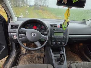 Pelēks Volkswagen Golf 2004 Jelgava, ar dzinēja tilpumu 2.00 L un nobraukumu 328 tūkst. km par 600 €, foto 7 vietnē AUTOMOTO.COM.LV