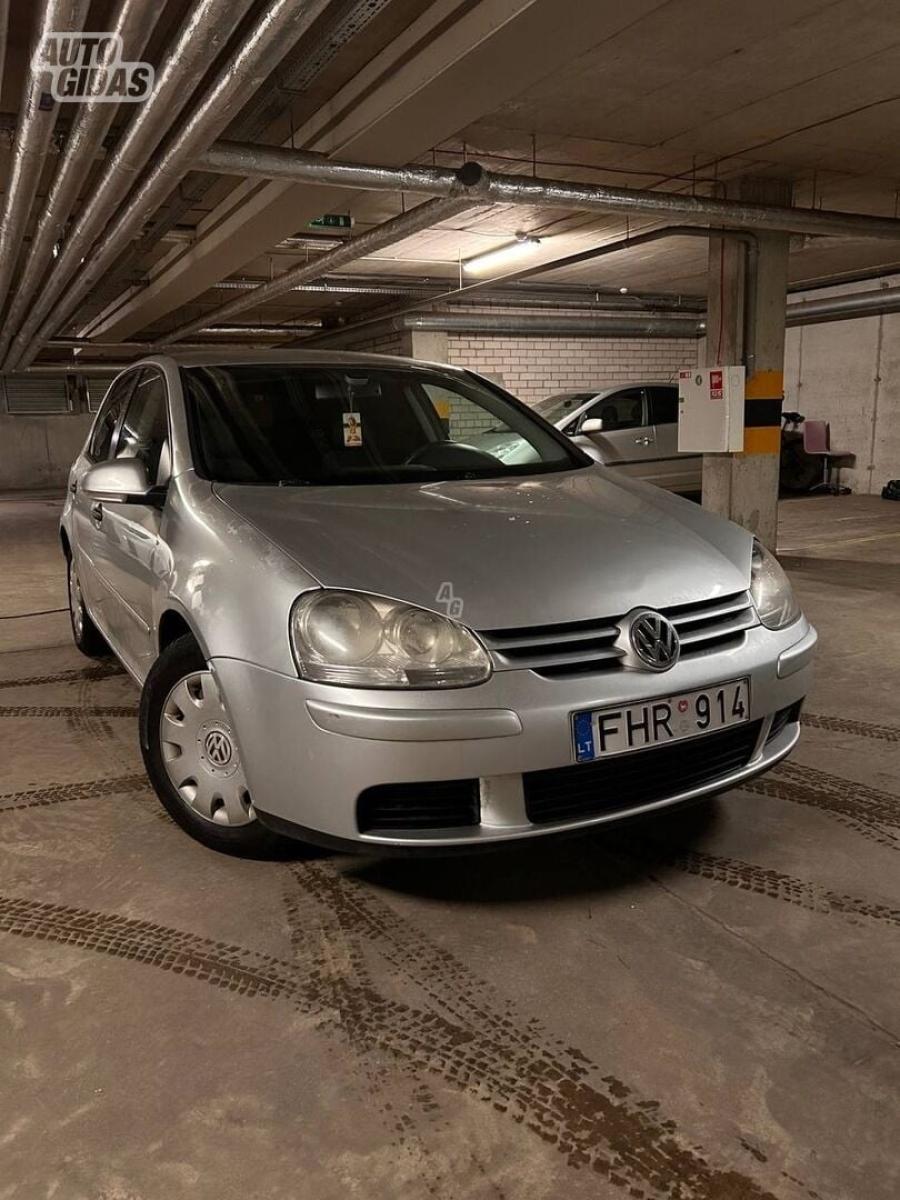 Pelēks Volkswagen Golf 2004 Kauņa, ar dzinēja tilpumu 1.90 L un nobraukumu 337 tūkst. km par 1700 €, foto 1 vietnē AUTOMOTO.COM.LV