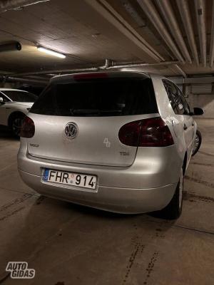 Pelēks Volkswagen Golf 2004 Kauņa, ar dzinēja tilpumu 1.90 L un nobraukumu 337 tūkst. km par 1700 €, foto 3 vietnē AUTOMOTO.COM.LV