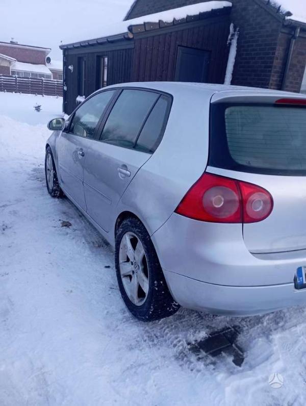 Pelēks Volkswagen Golf 2004 Klaipėda, ar dzinēja tilpumu 1.90 L un nobraukumu 311 tūkst. km par 1150 €, foto 3 vietnē AUTOMOTO.COM.LV