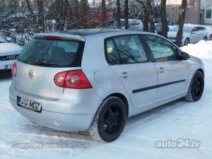 Pelēks Volkswagen Golf 2004 Tartu, ar dzinēja tilpumu 1.90 L un nobraukumu 490 tūkst. km par 1990 €, foto 4 vietnē AUTOMOTO.COM.LV