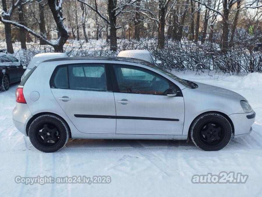Pelēks Volkswagen Golf 2004 Tartu, ar dzinēja tilpumu 1.90 L un nobraukumu 490 tūkst. km par 1990 €, foto 7 vietnē AUTOMOTO.COM.LV