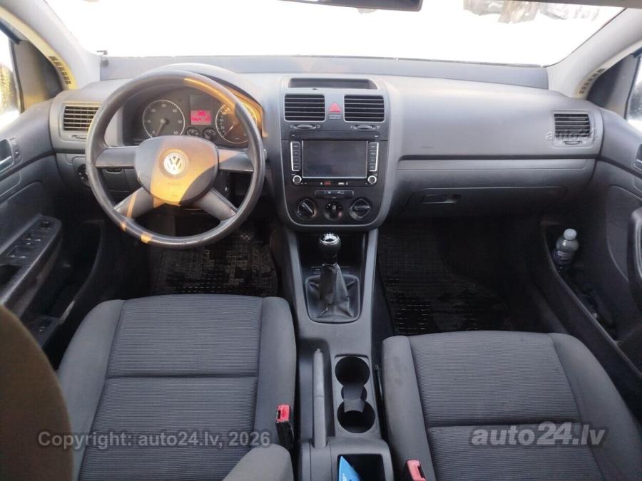 Pelēks Volkswagen Golf 2004 Tartu, ar dzinēja tilpumu 1.90 L un nobraukumu 490 tūkst. km par 1990 €, foto 12 vietnē AUTOMOTO.COM.LV