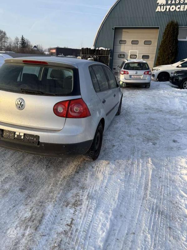 Pelēks Volkswagen Golf 2004 Jurbarkas, ar dzinēja tilpumu 1.90 L un nobraukumu 164 tūkst. km par 2699 €, foto 3 vietnē AUTOMOTO.COM.LV
